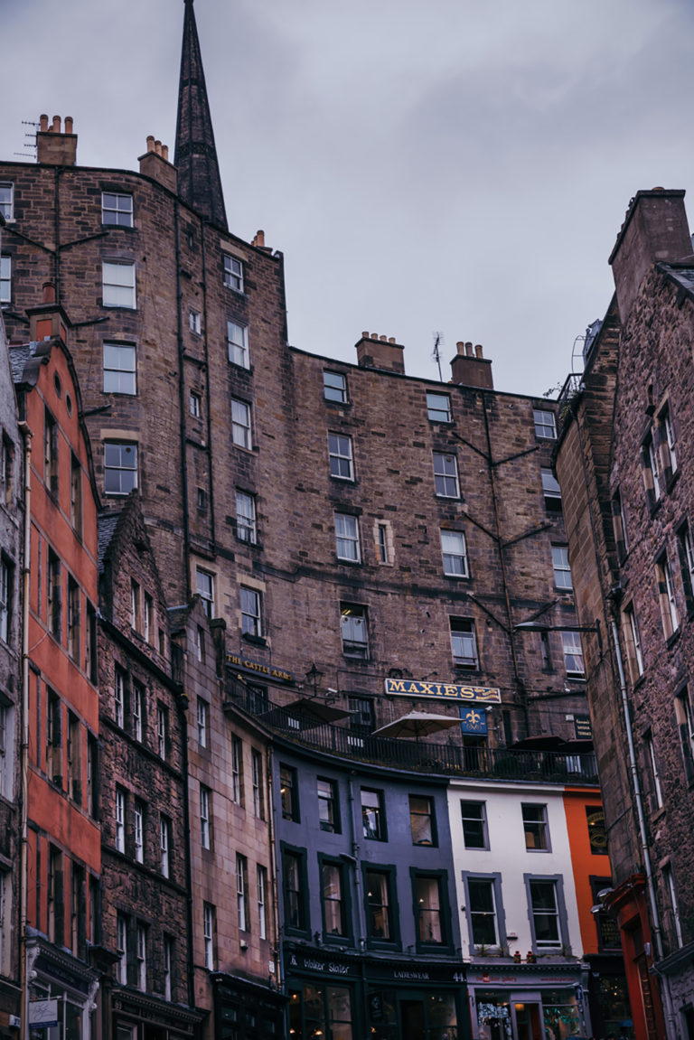 Beautiful Edinburgh, Scotland (one of my favourite cities!)