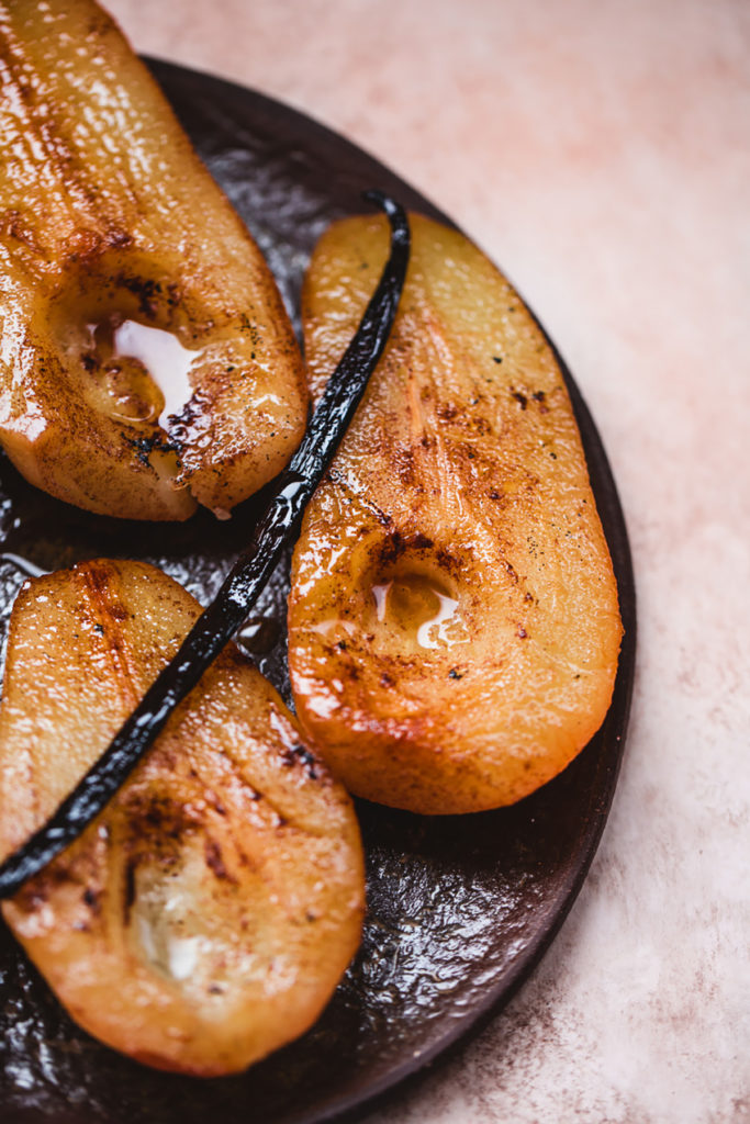 Maple roasted pears (simple, healthy and delicious dessert)